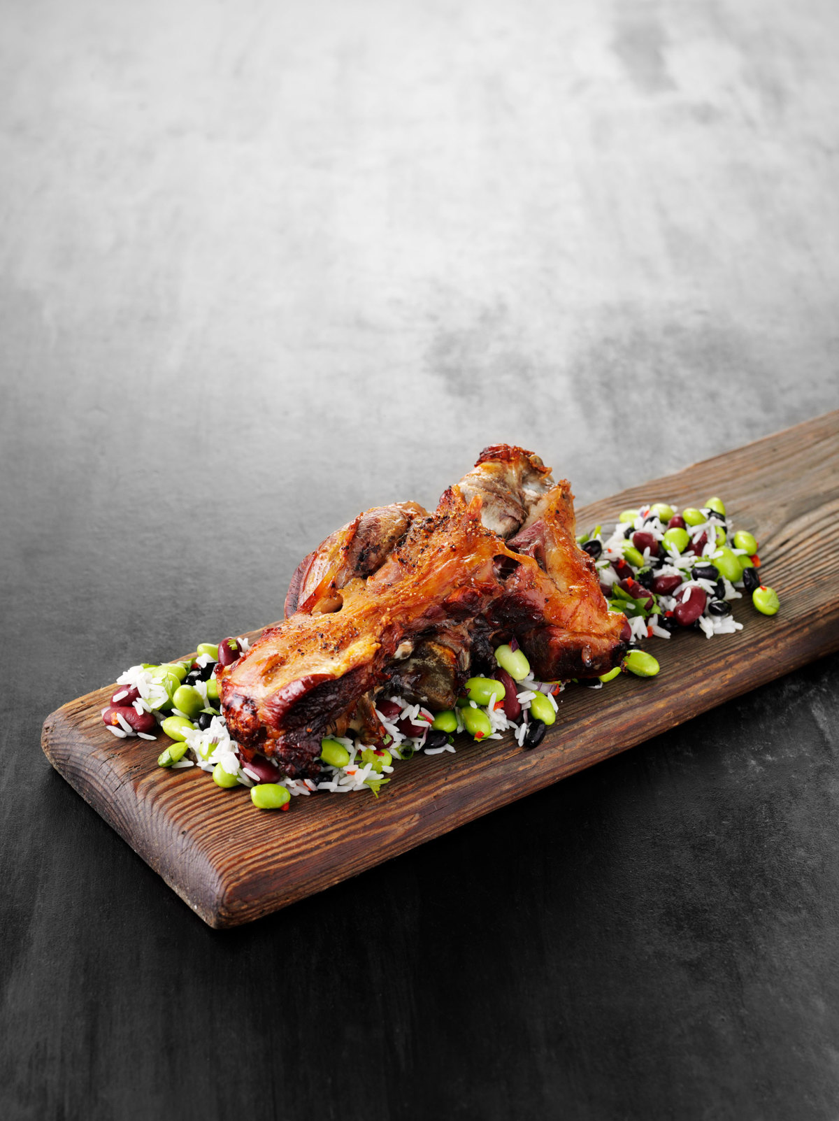 Braised pork hock in white wine and gallo pinto - ESS-FOOD