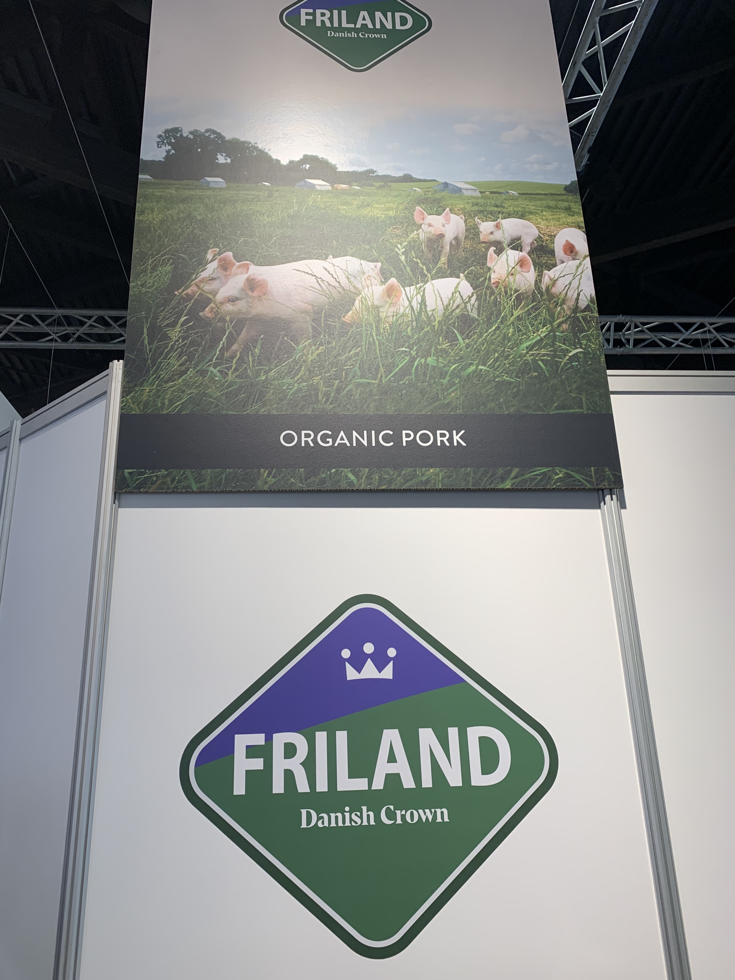 Friland-identitet og slægtsskab til Danish Crown afspejler sig i nyt ...