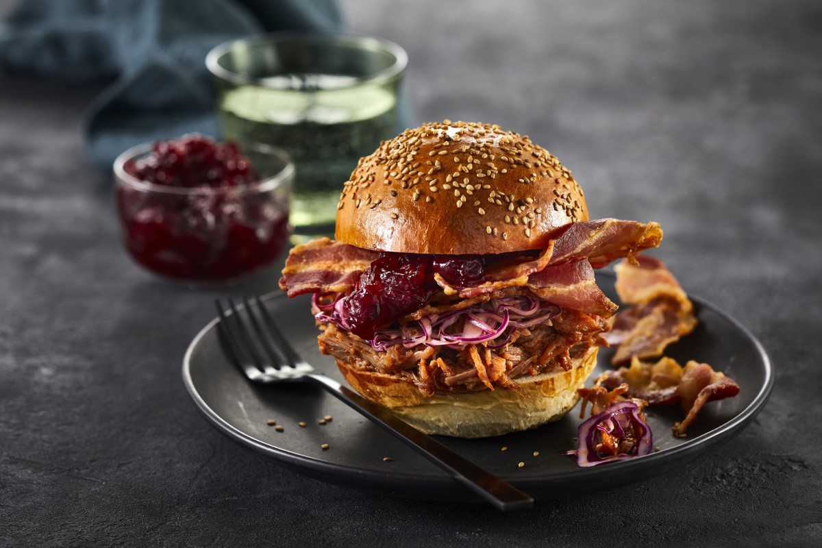 Bacon in Burgers: The Ultimate Flavor Upgrade - Danish Crown Professional
