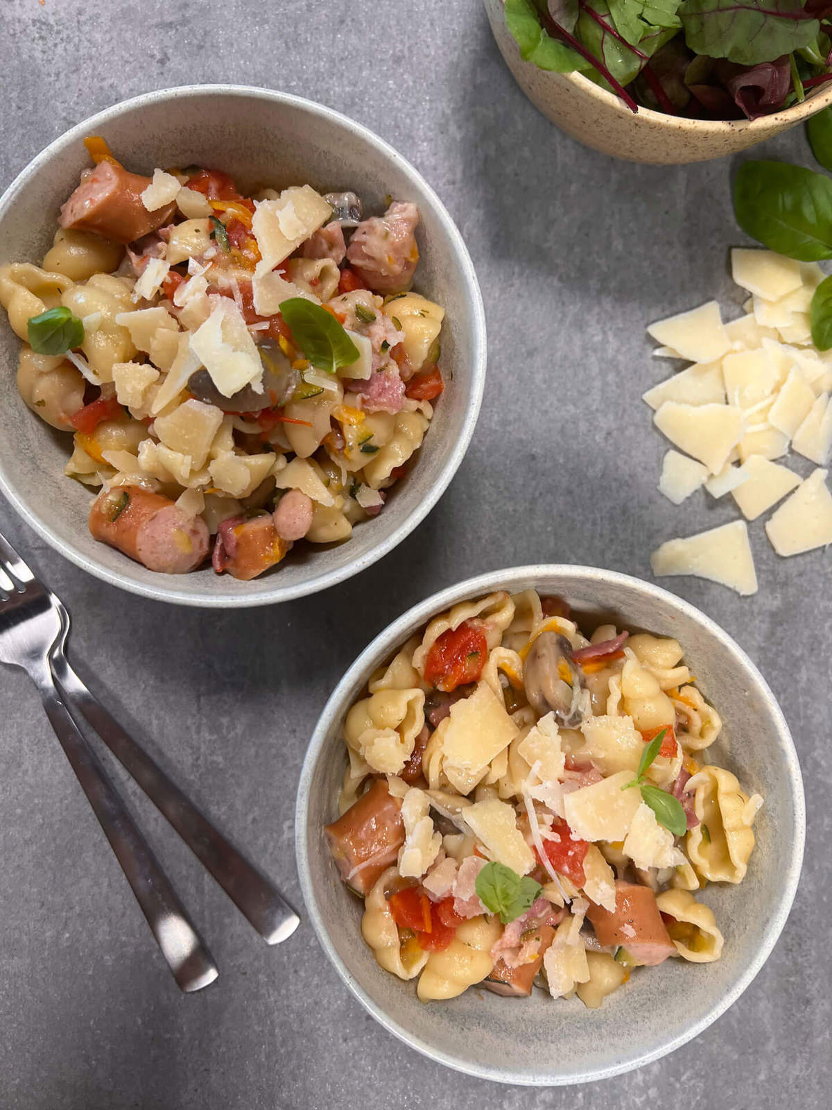 One pot pasta med pølser - Danish Crown