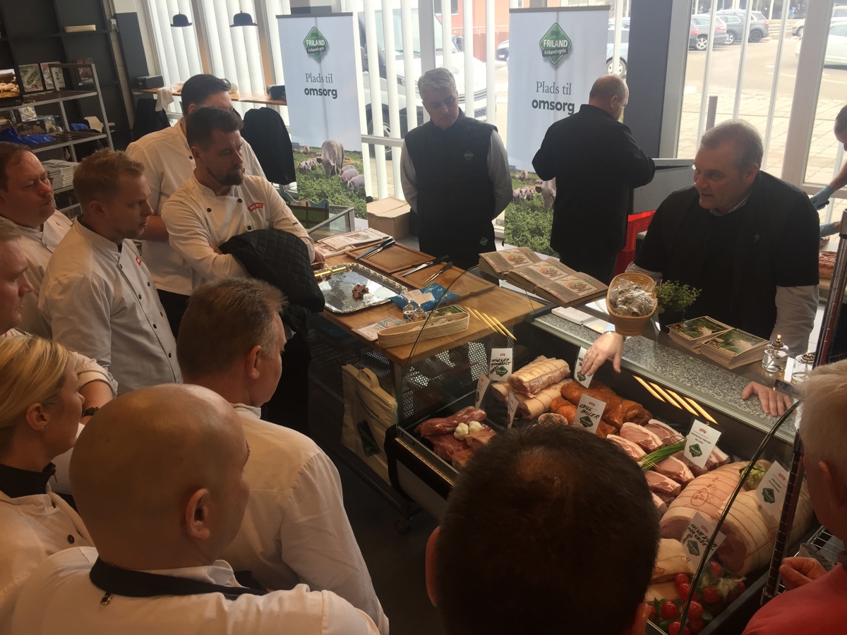 Mere kød med dyrevelfærd i MENY - Danish Crown