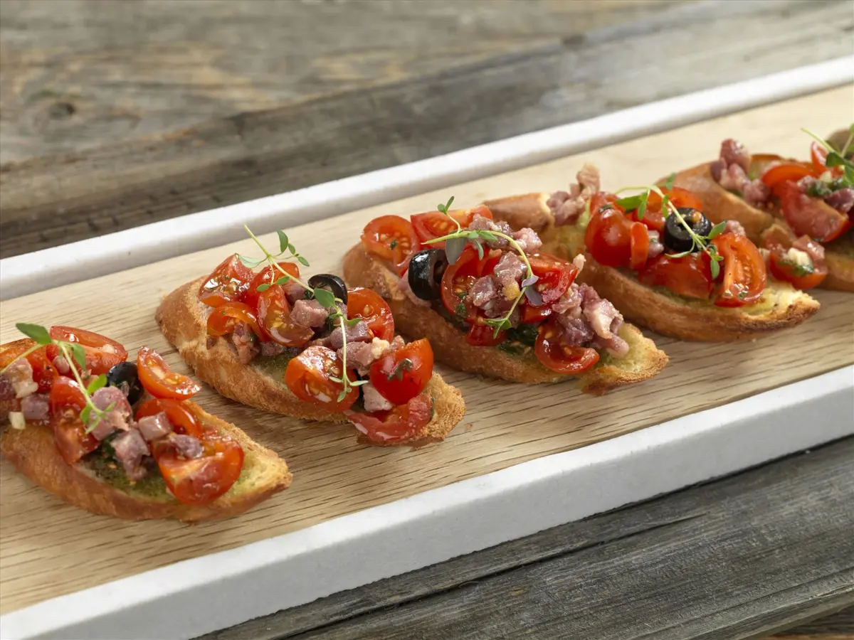 Bruchetta med bacon og tomat - Danish Crown