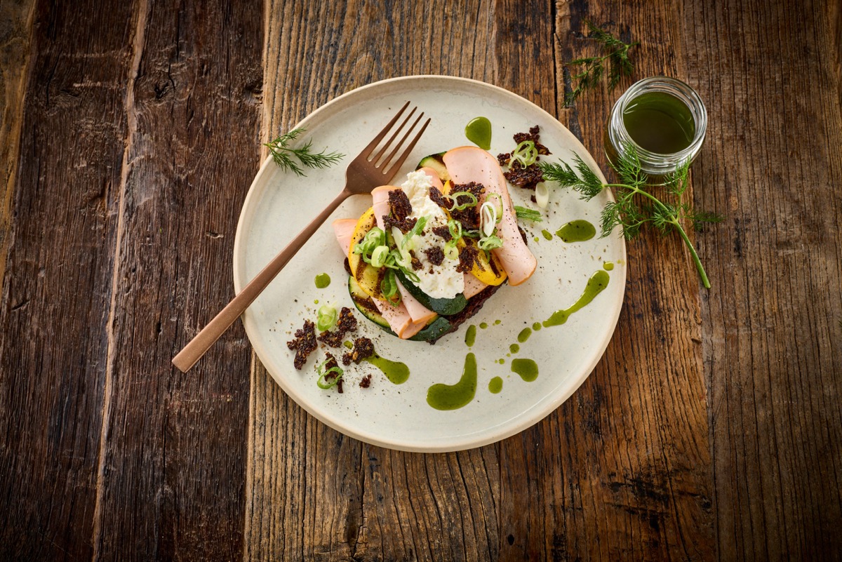Smørrebrød med kalkunbryst og grillet squash - Danish Crown