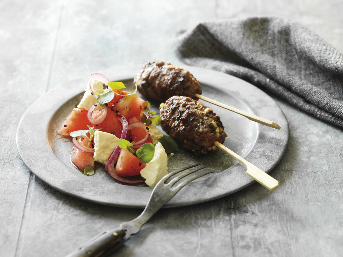 Kebab og vandmelonsalat – nem opskrift med oksekød - Danish Crown